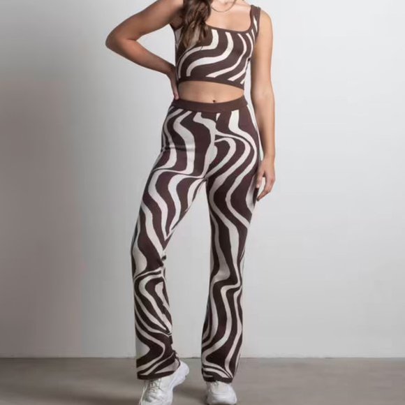 Tobi | Pants & Jumpsuits | Tobi Chocolate Brown Wavy Sweater Pants ...